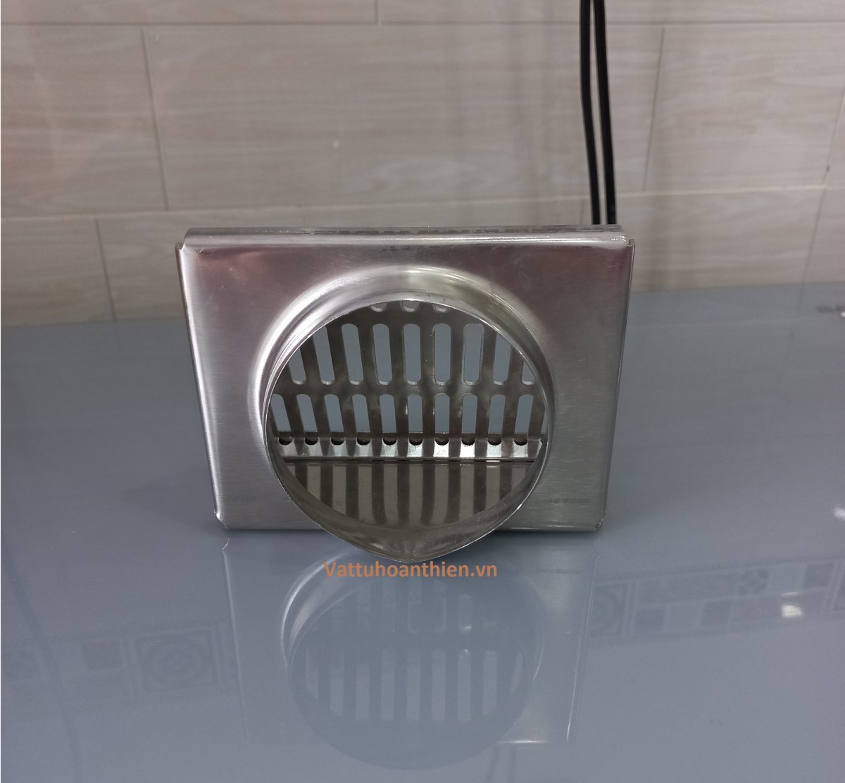 Phễu thoát ngang inox 304 phi 90 - Vật Tư Hoàn Thiện